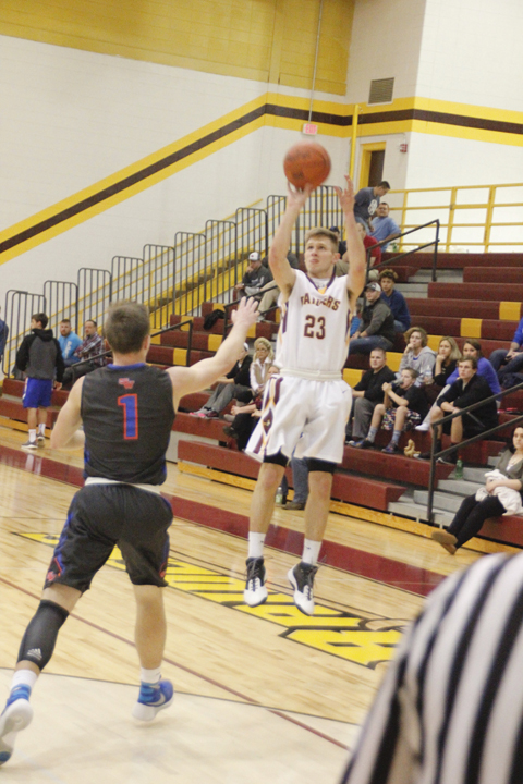 Raiders drop pair of District games – McCreary Journal